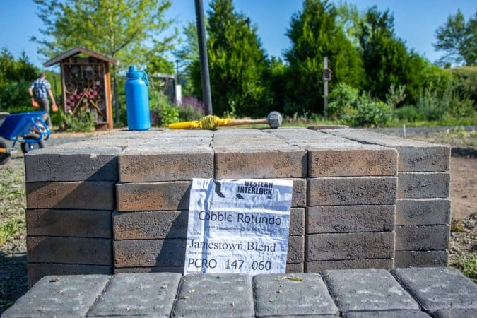How to Lay a Rotundo Stone Circular Patio | DIY