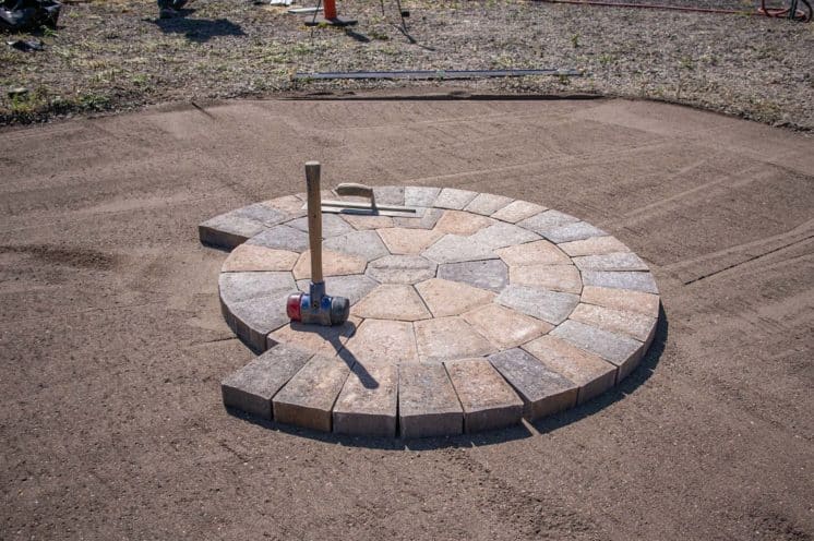 How to Lay a Rotundo Stone Circular Patio | DIY