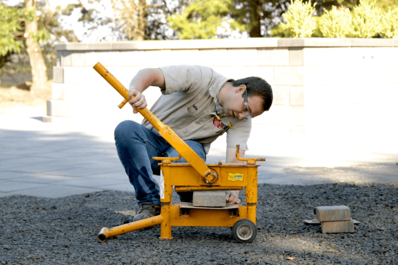 6 Ways to Cut a Paving Stone | DIY