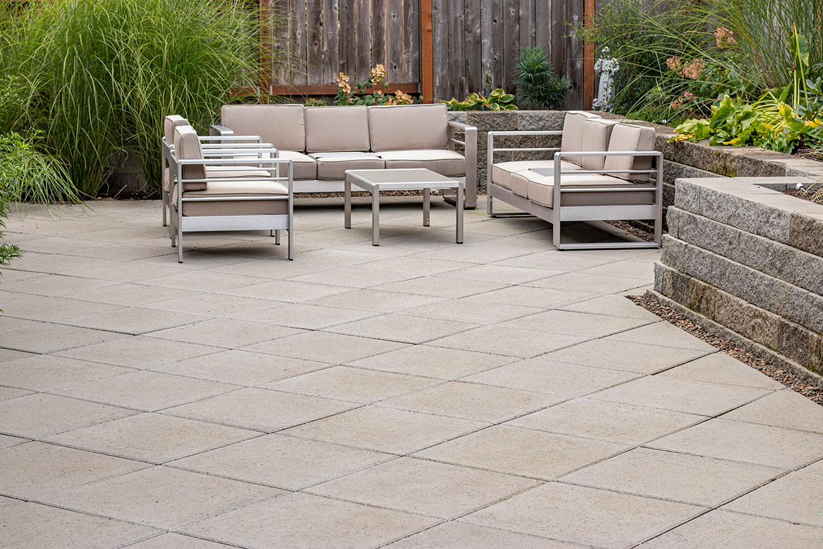 How to Match Hardscape with Modern Architecture | DIY