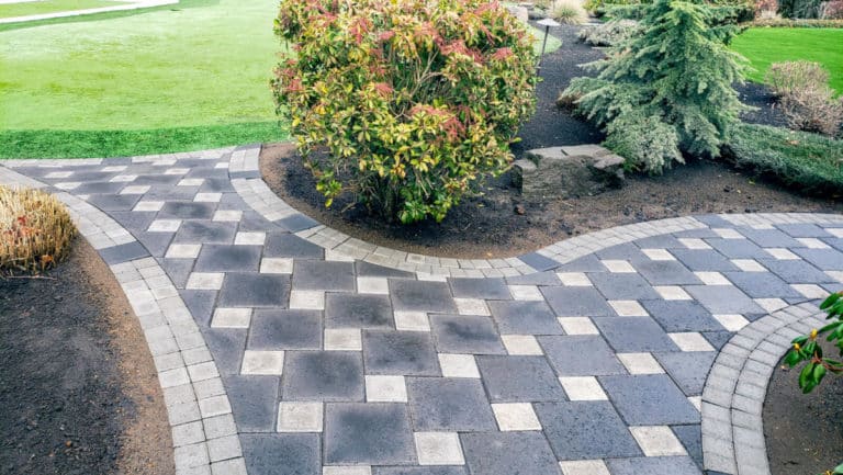 How to Design a Border For Pavers at Home | DIY