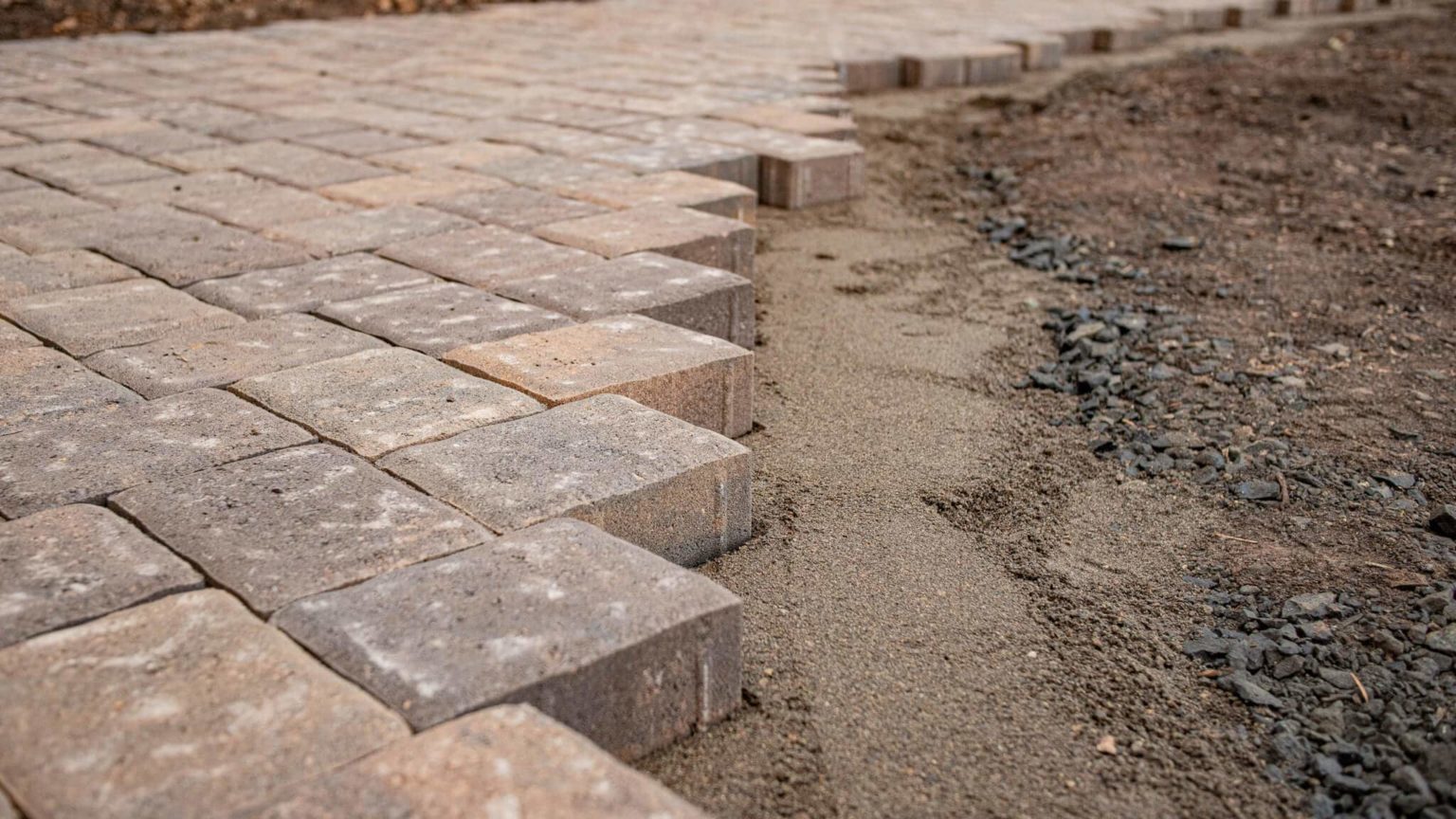 How to Lay a Curved Paver Walkway at Home | DIY