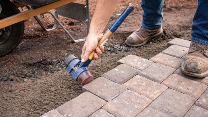 How to Lay a Curved Paver Walkway at Home | DIY