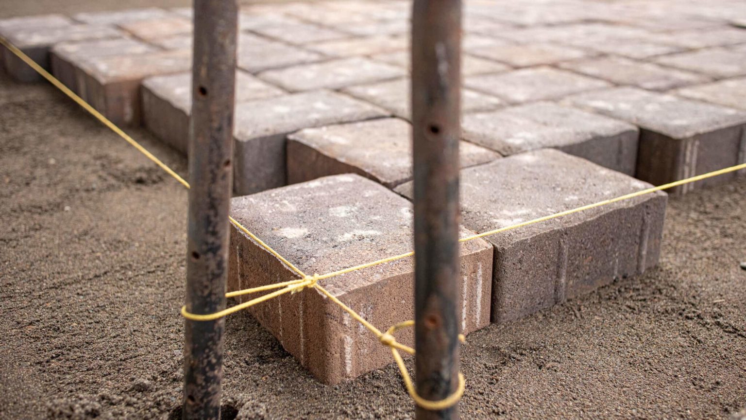 How to Lay a Curved Paver Walkway at Home | DIY