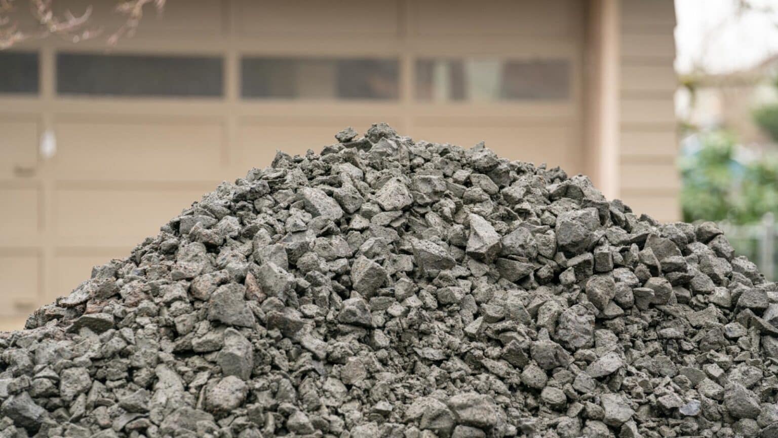 How to Lay Interlocking Paving Stones Over Permeable Base | DIY