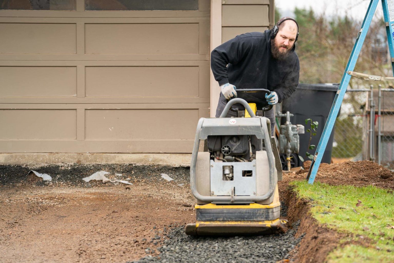8 Must-Have DIY Hardscaping Tools for Any Paver Project | DIY