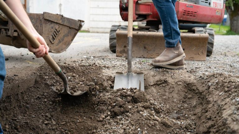 8 Must-Have DIY Hardscaping Tools for Any Paver Project | DIY