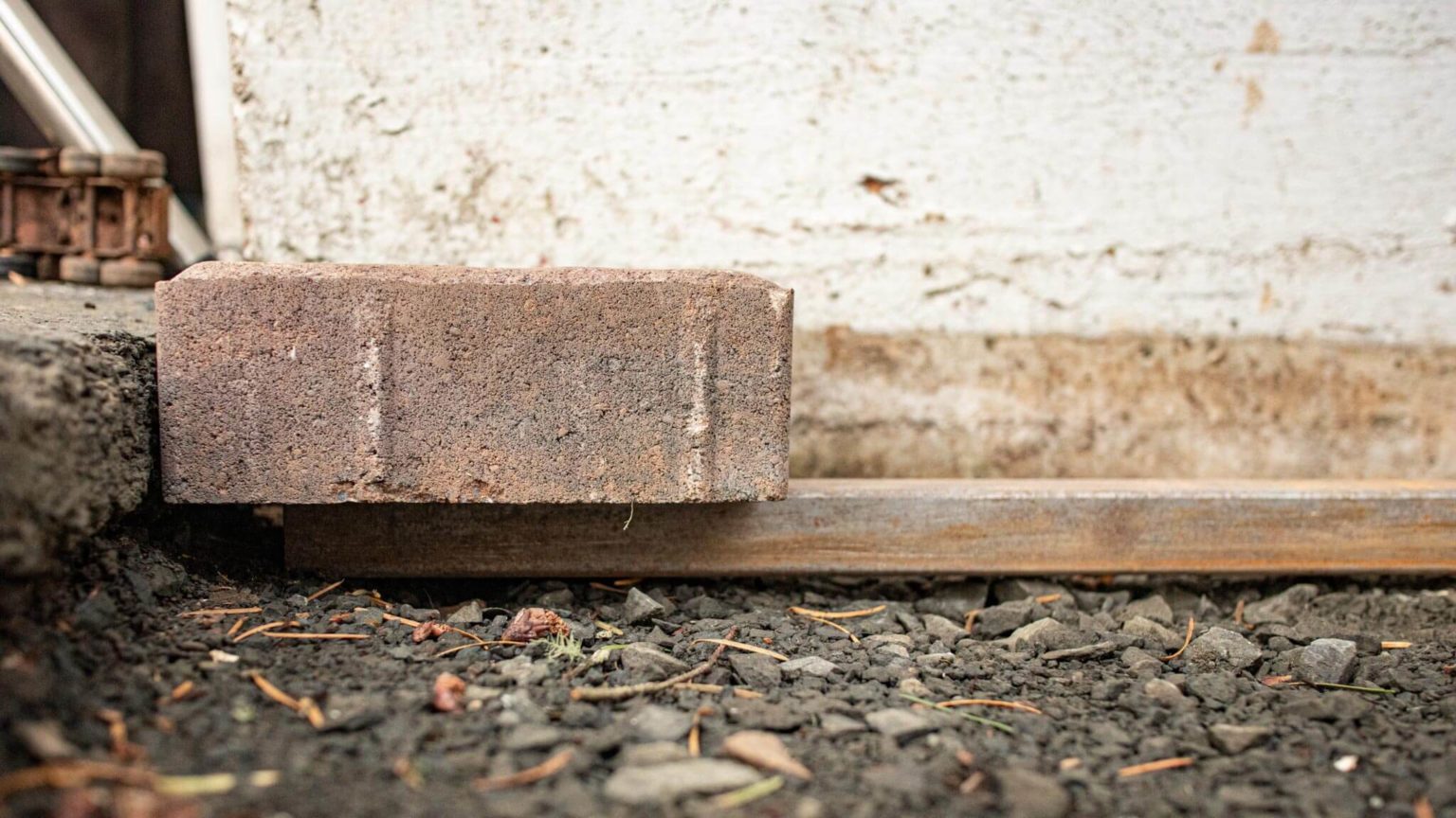 8 Must-Have DIY Hardscaping Tools for Any Paver Project | DIY