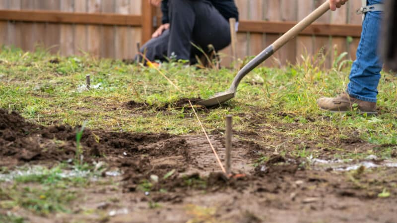 How to Establish Finish Grade for Pavers | DIY