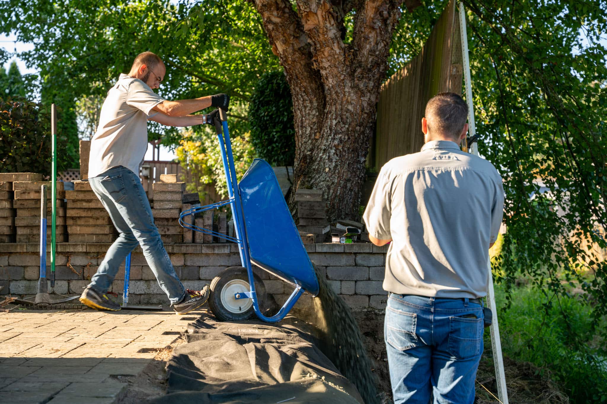 How to Retain a Steep Slope with Retaining Wall Blocks | DIY