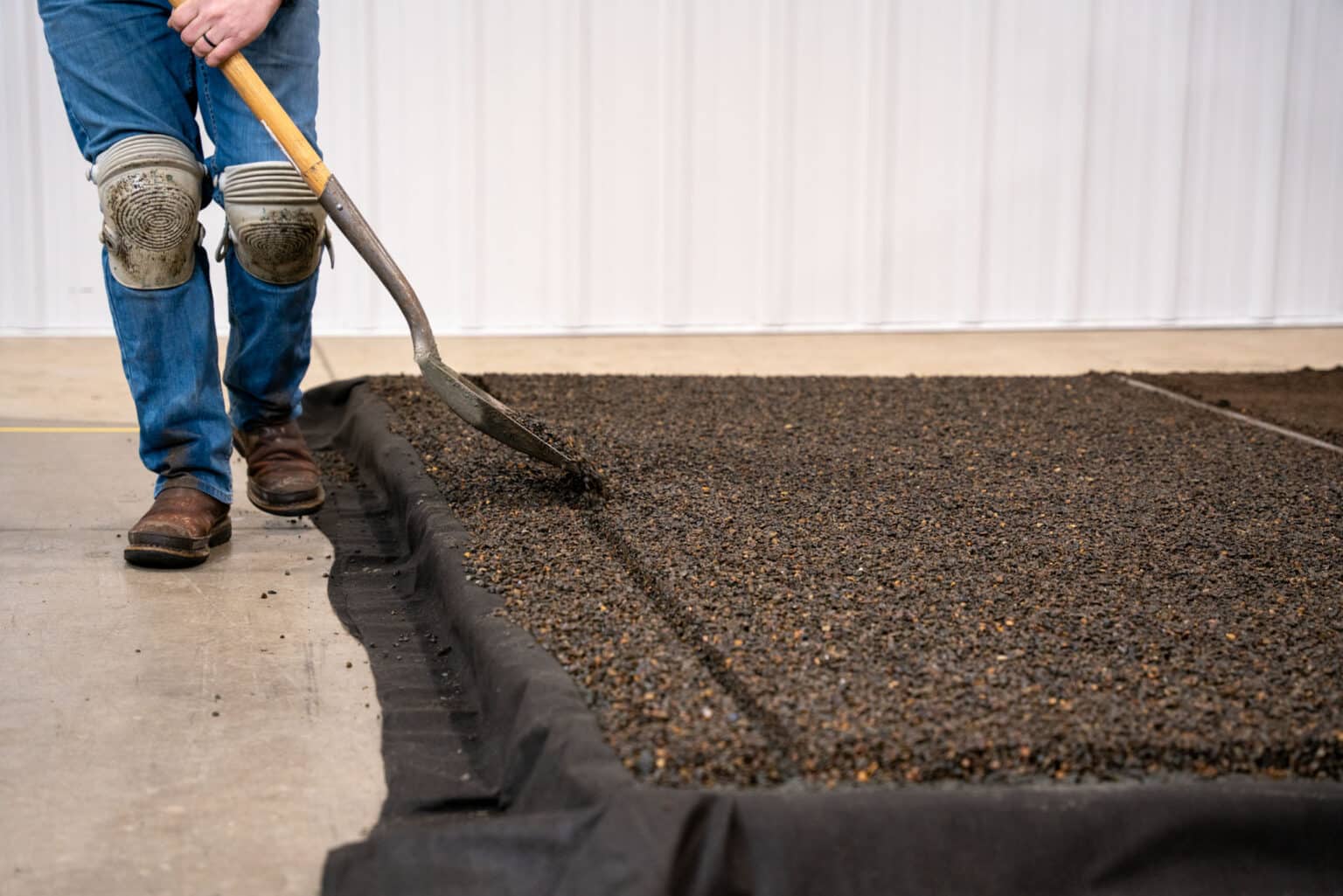 How to Screed Sand for Pavers: Pro Tips, Tools & Methods | DIY