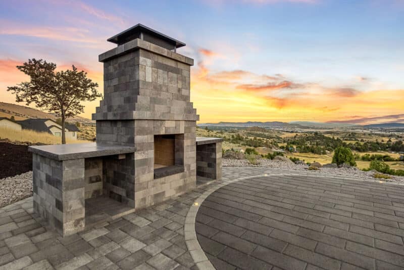 Chateau Wall™ Fireplace Kit | Western Interlock