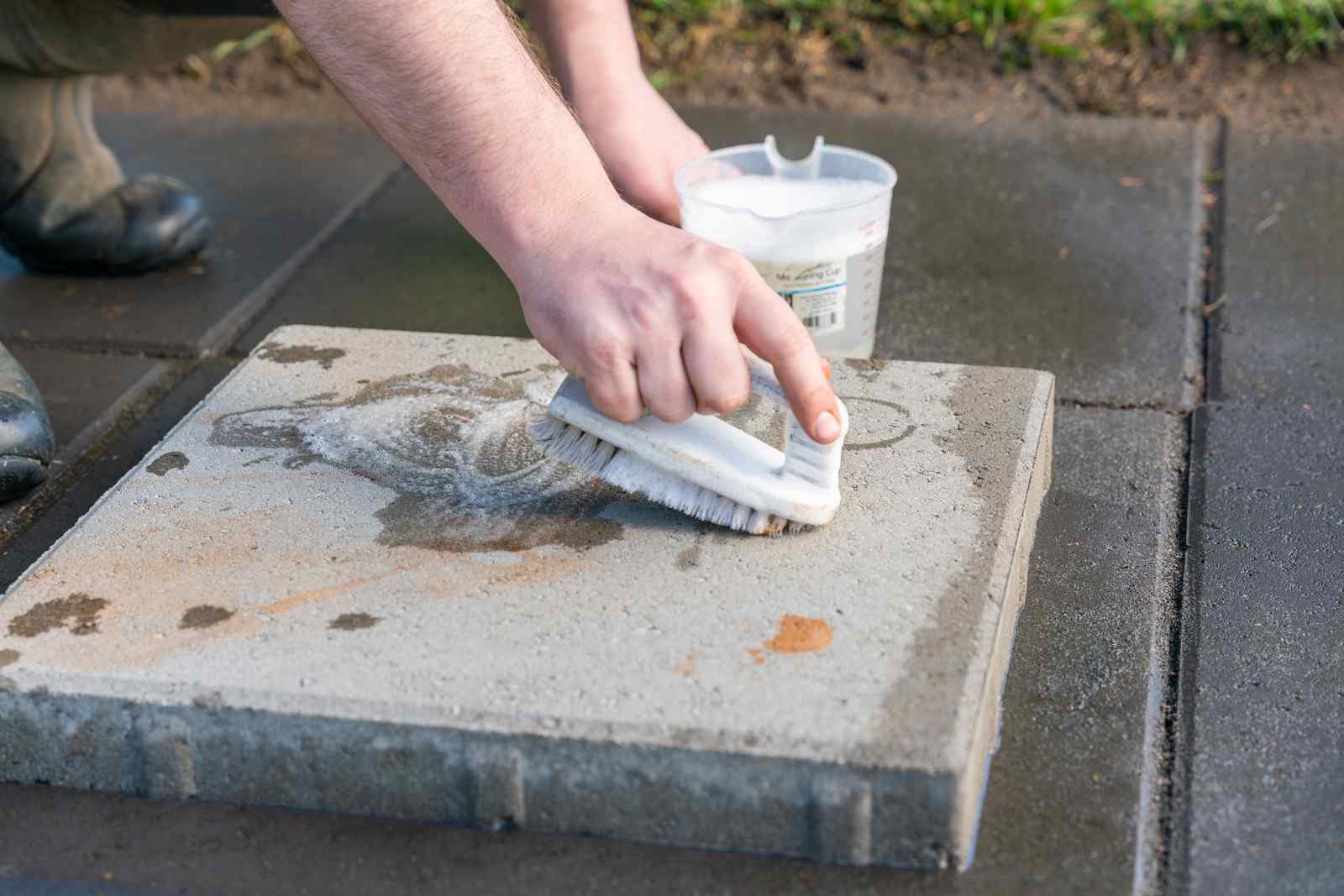 Eco-Friendly Cleaning Tips for Organic Debris on Pavers | DIY