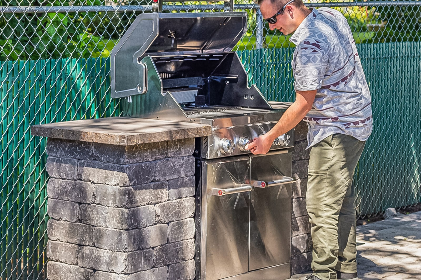 Outdoor Grill With Pavers Designs