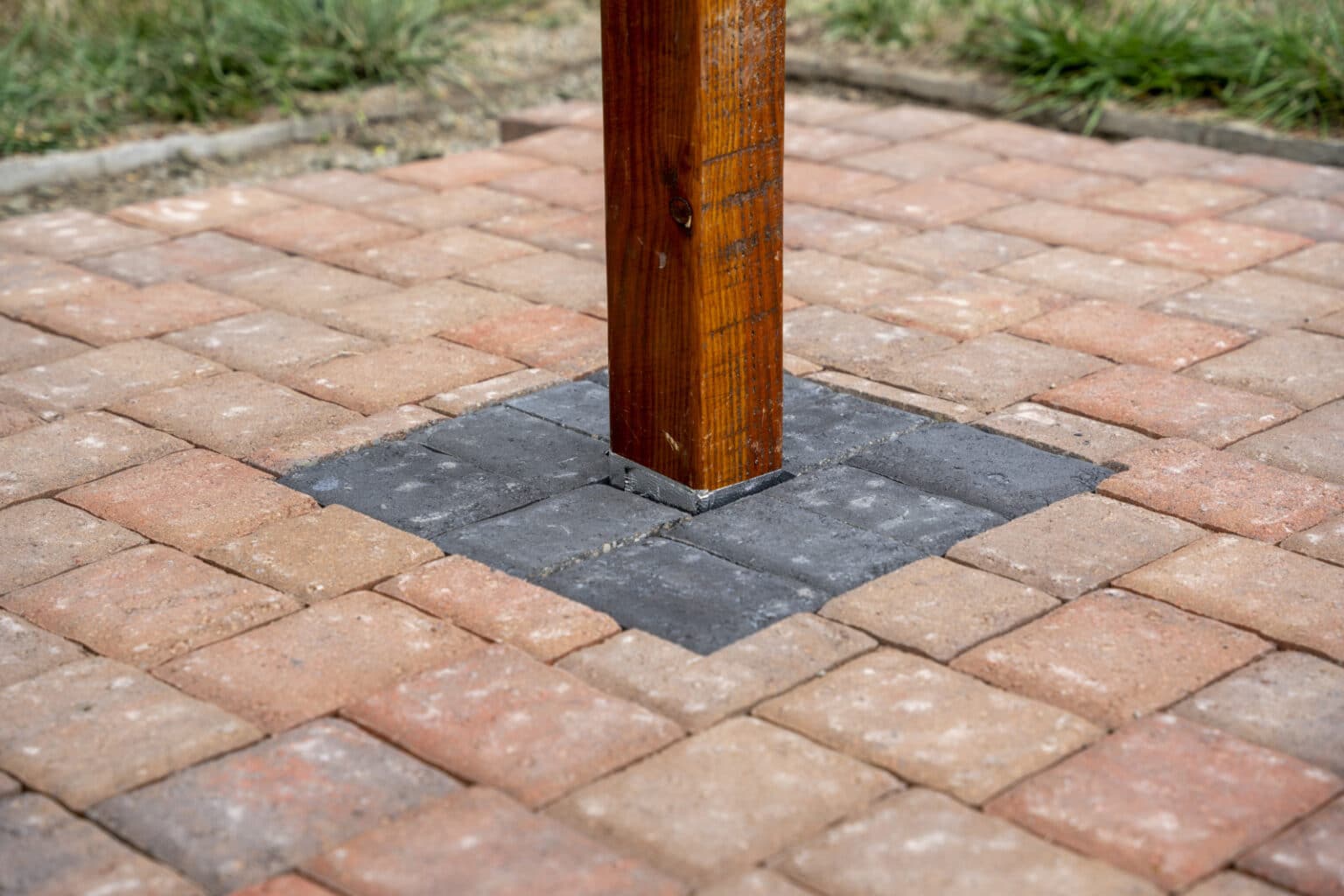 Tips for Seamless Integration of Pavers & Wooden Structures | DIY