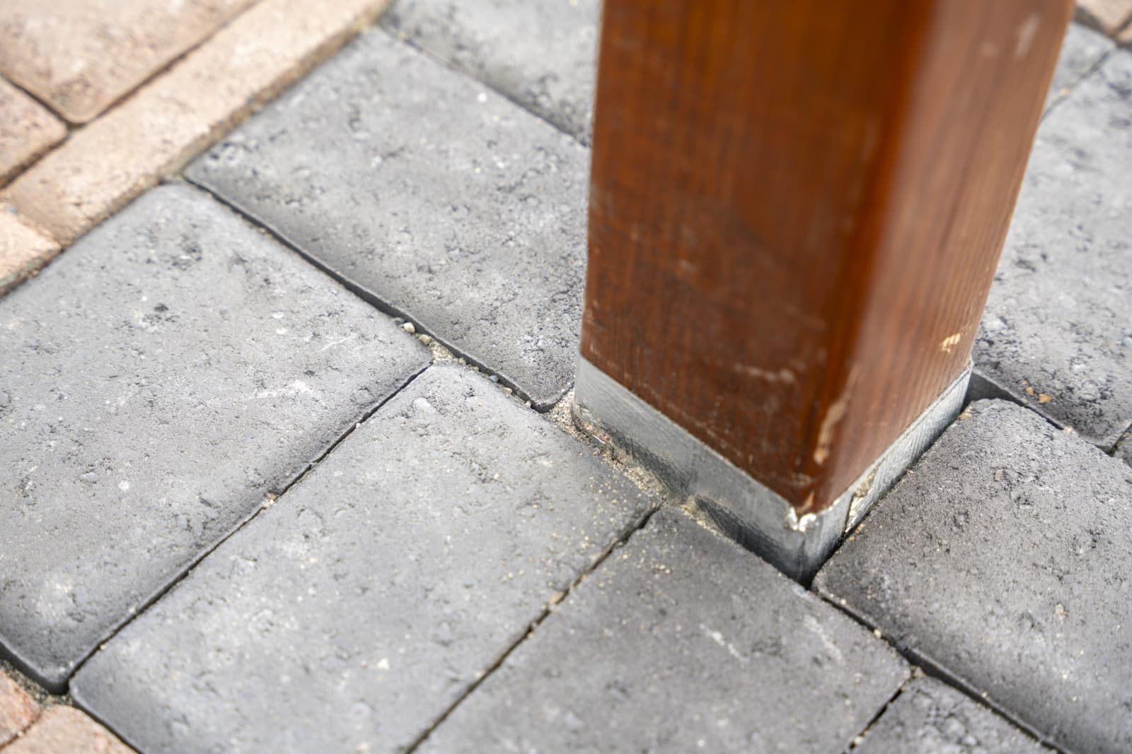 Tips for Seamless Integration of Pavers & Wooden Structures | DIY