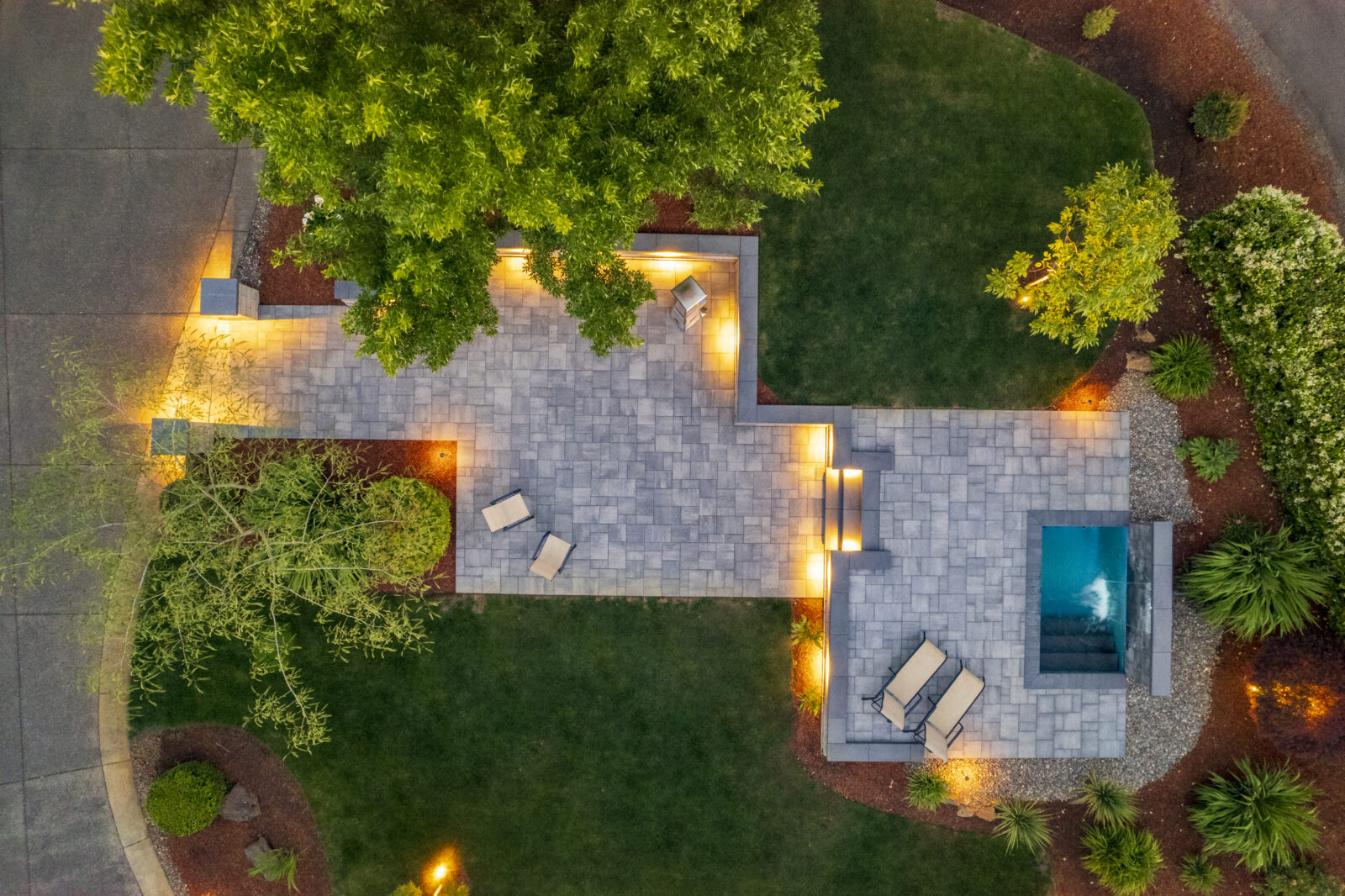 Designing Paving Stones Around a Pool: Key Tips and Ideas | DIY
