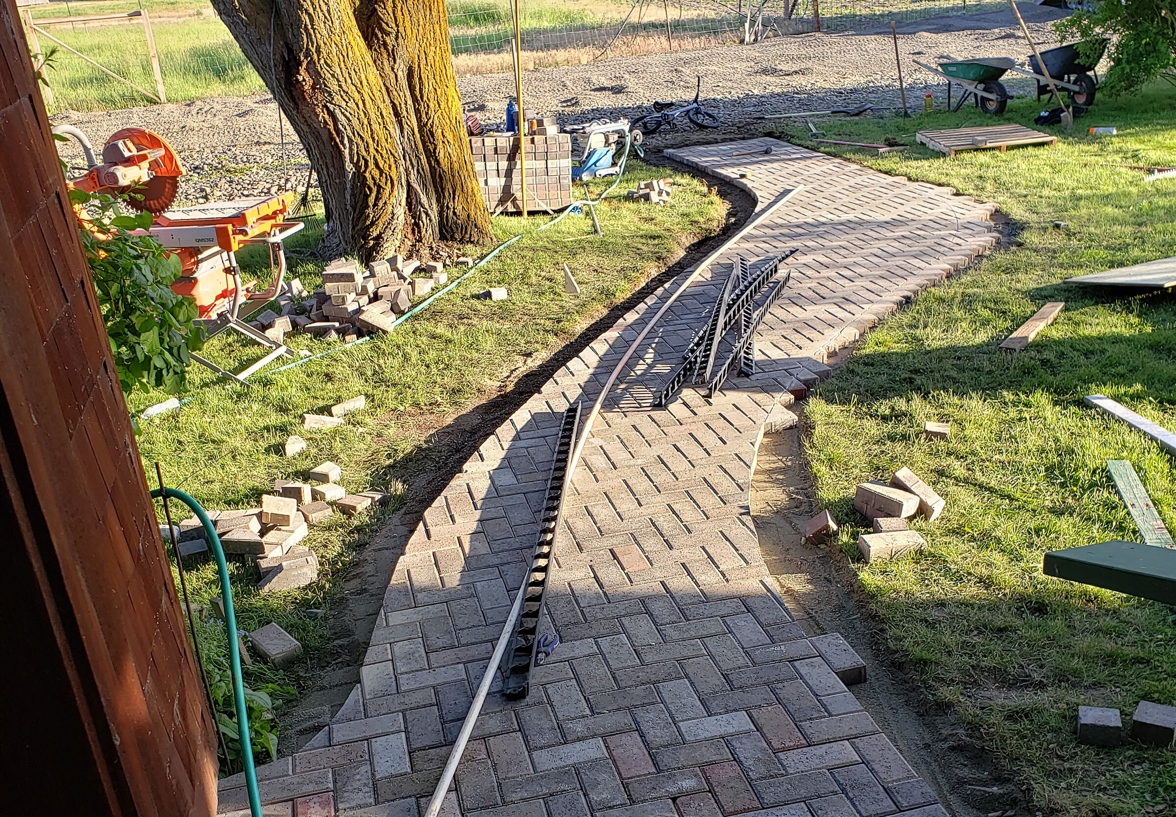 How to Lay a Walkway Over Ground with Natural Slope | DIY